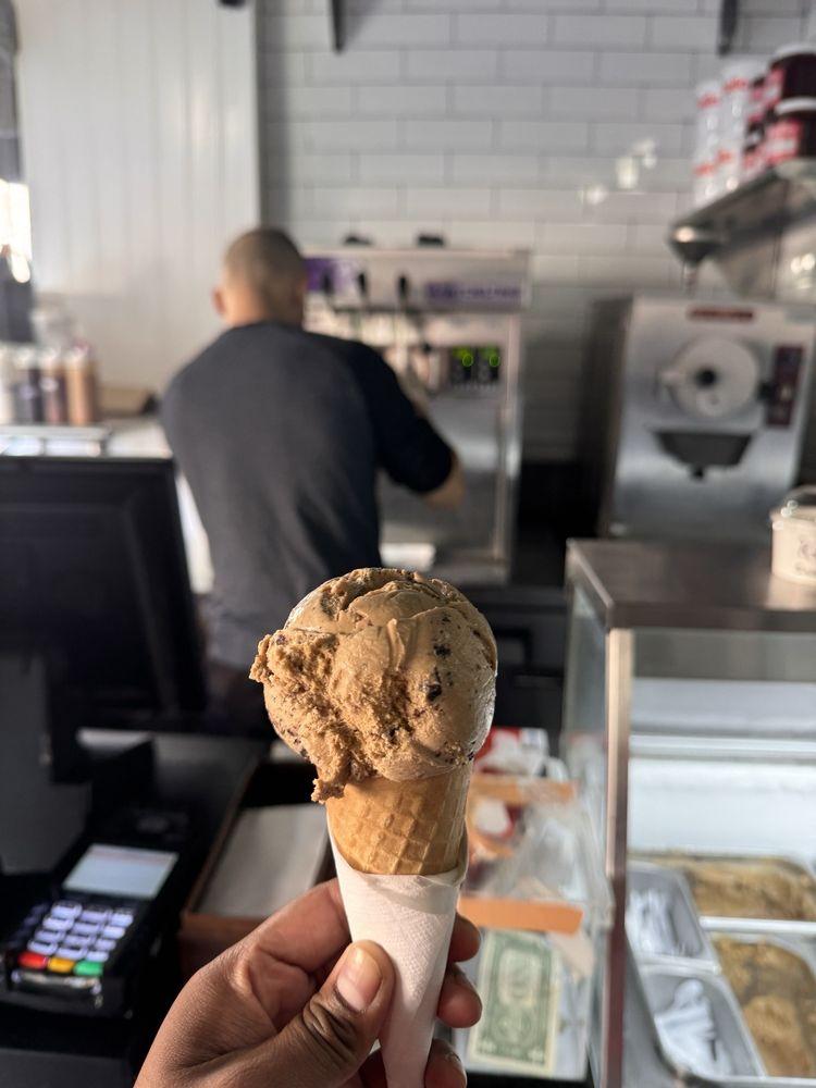 THOMAS’ ICE CREAM CAFE - Updated December 2025 - 27 Photos & 67 Reviews ...