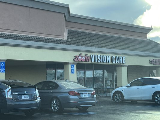 ZOOM VISION CARE - Updated January 2026 - 17 Photos & 46 Reviews - 138 ...