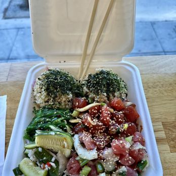 JUS’ POKE - 1978 Photos & 2213 Reviews - 501 N Pacific Coast Hwy ...