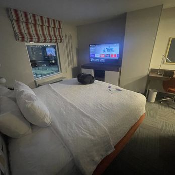 HAMPTON INN & SUITES ATLANTA MIDTOWN - Updated June 2025 - 272 Photos ...