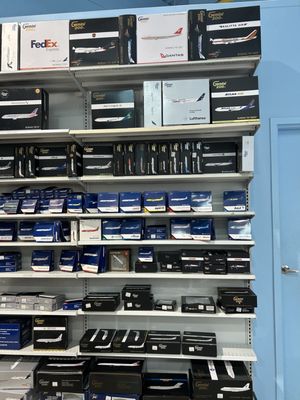 AVWORLD CANADA - Updated January 2026 - 17 Photos - 191 Carlingview ...