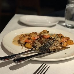 CUTTERS CRABHOUSE - 1807 Photos & 1684 Reviews - 2001 Western Ave ...