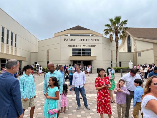 HOLY FAMILY CATHOLIC CHURCH - Updated August 2024 - 187 Photos & 18 ...