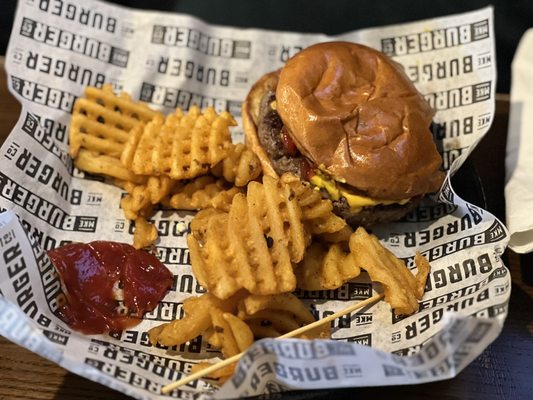 MILWAUKEE BURGER COMPANY - Updated January 2026 - 296 Photos & 353 ...