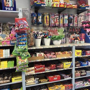 NANA’S & POP POPS SWEET SHOP - 127 Photos & 85 Reviews - Candy Stores ...