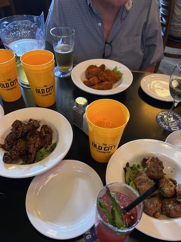 THE OLD CITY STATION PUB - Updated December 2025 - 29 Photos & 22 ...