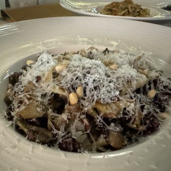 GIOVEDI - Updated January 2025 - 561 Photos & 92 Reviews - 10 N Hotel ...