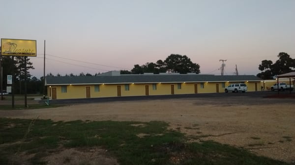 PLEASURE POINT INN & SUITES - Updated September 2025 - 1711 W Broad St ...