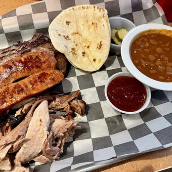 HOPS & HOGS COUNTRY SMOKEHOUSE - Updated July 2025 - 156 Photos & 91 ...