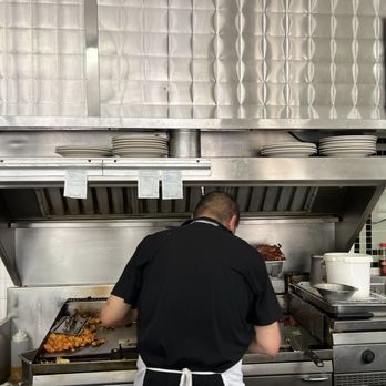 QUAKER DINER - Updated December 2025 - 143 Photos & 164 Reviews - 319 ...