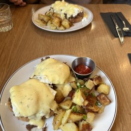 PIP - Updated November 2025 - 273 Photos & 216 Reviews - 10335 83 ...