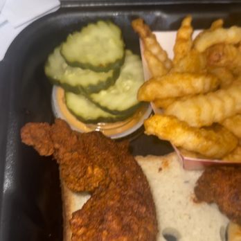DAVE’S HOT CHICKEN - Updated July 2024 - 171 Photos & 56 Reviews - 1700 ...