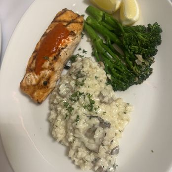 CHOUCHOU FRENCH BISTRO - Updated July 2024 - 239 Photos & 89 Reviews ...