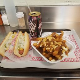 MONTREAL POOL ROOM - 160 Photos & 98 Reviews - Comfort Food - 1217 ...