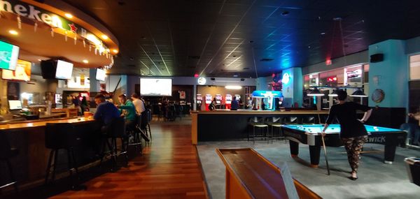 Q BALL BILLIARDS - 19 Photos & 17 Reviews - Pool Halls - 10150-1 Beach ...