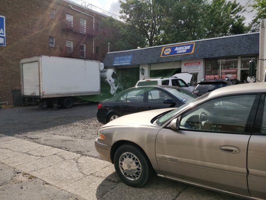 JP AUTO BODY - Updated September 2025 - 10 Photos - Palisades Park, New ...