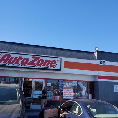 AUTOZONE AUTO PARTS - Updated December 2025 - 17 Photos & 86 Reviews ...
