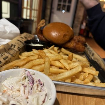 PERRYTOWN TAP HOUSE - Updated October 2025 - 64 Photos & 24 Reviews ...