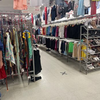 VILLAGE DISCOUNT OUTLET - Updated December 2025 - 177 Photos & 154 ...