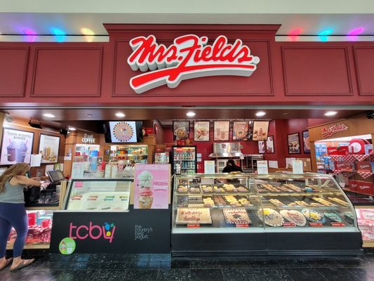 MRS. FIELDS NORTHRIDGE MALL - Updated August 2025 - 22 Photos & 31 ...