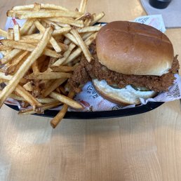 CLUCKERS - Updated July 2025 - 212 Photos & 118 Reviews - 600 S Center ...