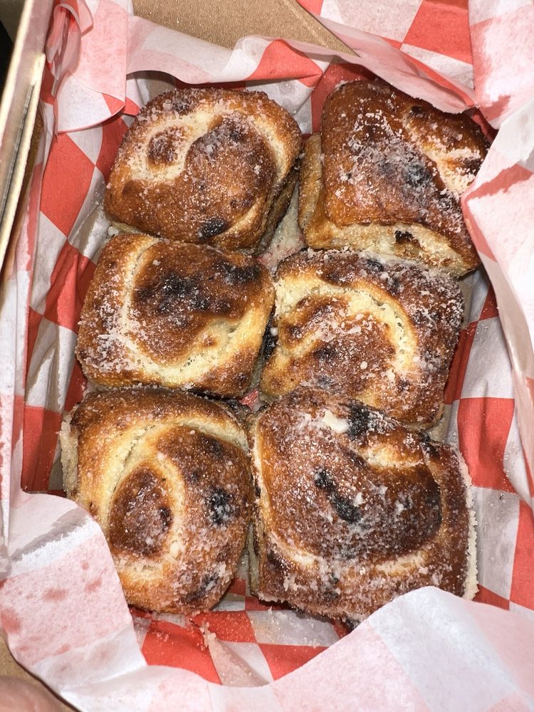 BLACK MAGIC PIZZA - Updated June 2025 - 101 Photos & 49 Reviews - 121 N ...