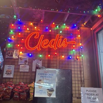 CLEDIS BURGERS & BEER - Updated December 2025 - 138 Photos & 129 ...