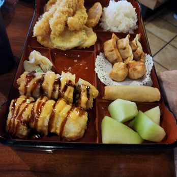 AKI SUSHI & THAI - Updated July 2025 - 191 Photos & 141 Reviews - 250 N ...