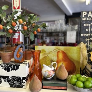 UPSCALE THRIFT STORE - Updated June 2025 - 42 Photos - 1165 E Plant St ...