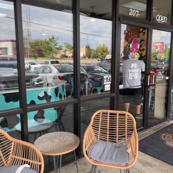 YOLO ROLLED ICE CREAM - Updated August 2025 - 78 Photos & 37 Reviews ...