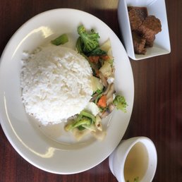 NAING MYANMAR FAMILY RESTAURANT - 271 Photos & 329 Reviews - Burmese ...