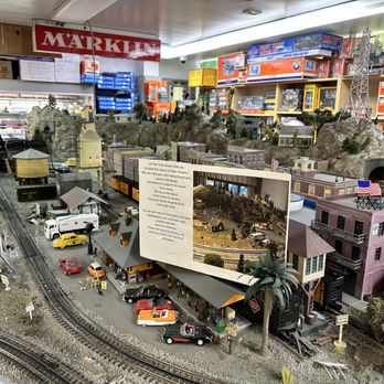 TRAIN SHACK - Updated December 2025 - 99 Photos & 126 Reviews - 1030 N ...