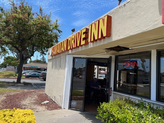 HAWAIIAN DRIVE INN - Updated January 2026 - 587 Photos & 659 Reviews ...