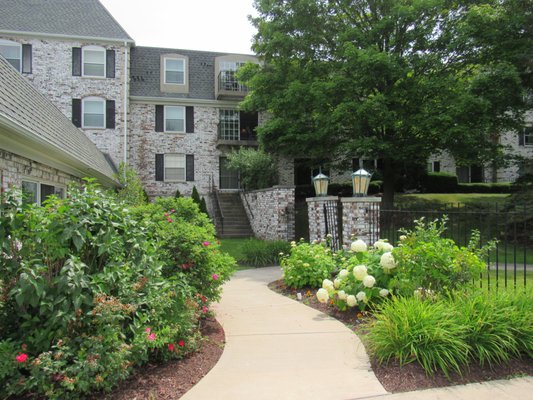 PORTICOS OF FOX POINT - Updated December 2025 - 500 W Bradley Rd ...