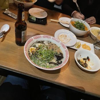 TIGER DEN - Updated July 2025 - 2096 Photos & 1370 Reviews - 9889 ...