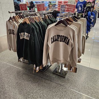 HUDSON EVOLVE - Updated December 2025 - 30 Photos - 300 World Way, Los ...