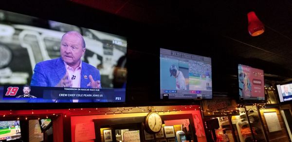 IAMPS AT JENNINGS CAFE - 40 Photos & 86 Reviews - 808 Frederick Rd ...