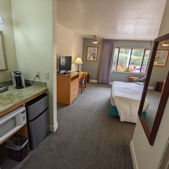 COLTON INN - Updated July 2025 - 146 Photos & 249 Reviews - 707 Pacific ...