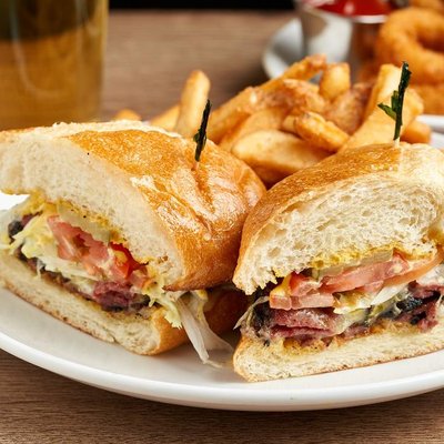 LONGSHOTS BAR & GRILL - Updated May 2025 - 233 Photos & 93 Reviews ...