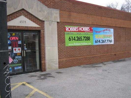 ROBBIES HOBBIES - Updated December 2025 - 13 Reviews - 4578 N High St ...