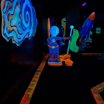 PUTTING EDGE - Updated May 2025 - 35 Photos & 23 Reviews - 1259 Rue Guy ...