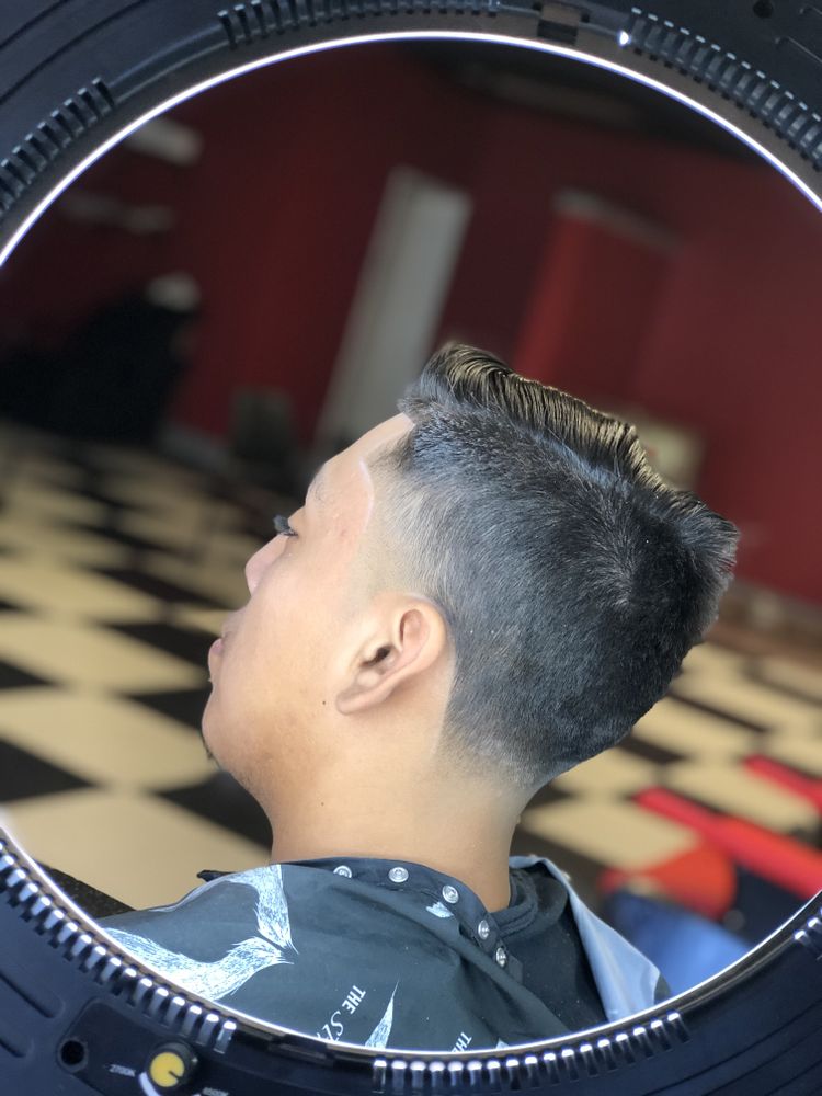 HEAVY HITTERS BARBERSHOP - Updated November 2024 - 20 Photos - 1127 W ...