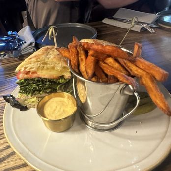 THE HIDEOUT KITCHEN - Updated December 2025 - 3747 Photos & 2686 ...