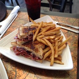 SOLVANG BREWING COMPANY - LOMPOC - Updated May 2025 - 245 Photos & 388 ...