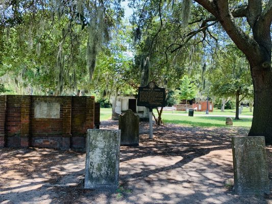 COLONIAL PARK CEMETERY - 414 Photos & 68 Reviews - 200 Abercorn St ...