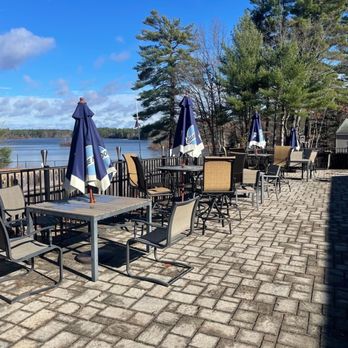 THE DRAFT HOUSE LAKESIDE BAR & GRILLE - Updated July 2025 - 21 Photos & 23 Reviews - 22 Main St ...