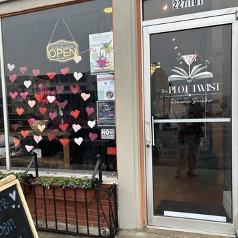 THE PLOT TWIST - Updated December 2025 - 57 Photos & 14 Reviews - 227 W Oak St, Denton, Texas ...