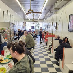 KELLY O’S DINER - Updated June 2025 - 150 Photos & 160 Reviews - 1130 ...