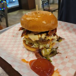 BURGER 82 - 102 Photos & 117 Reviews - 880 W Exchange Pkwy, Allen ...