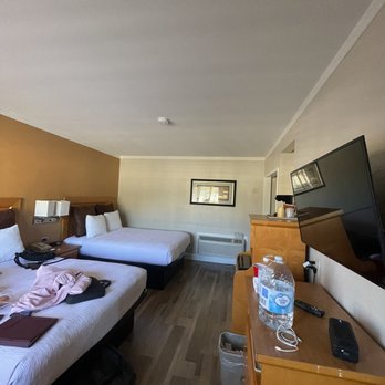 ANAHEIM ISLANDER INN AND SUITES - Updated June 2024 - 39 Photos & 176 ...